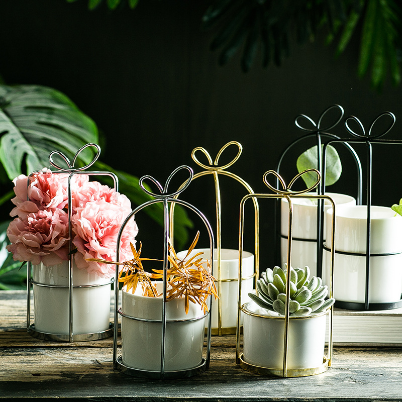 Simple nordic vase iron frame ceramic flower pot
